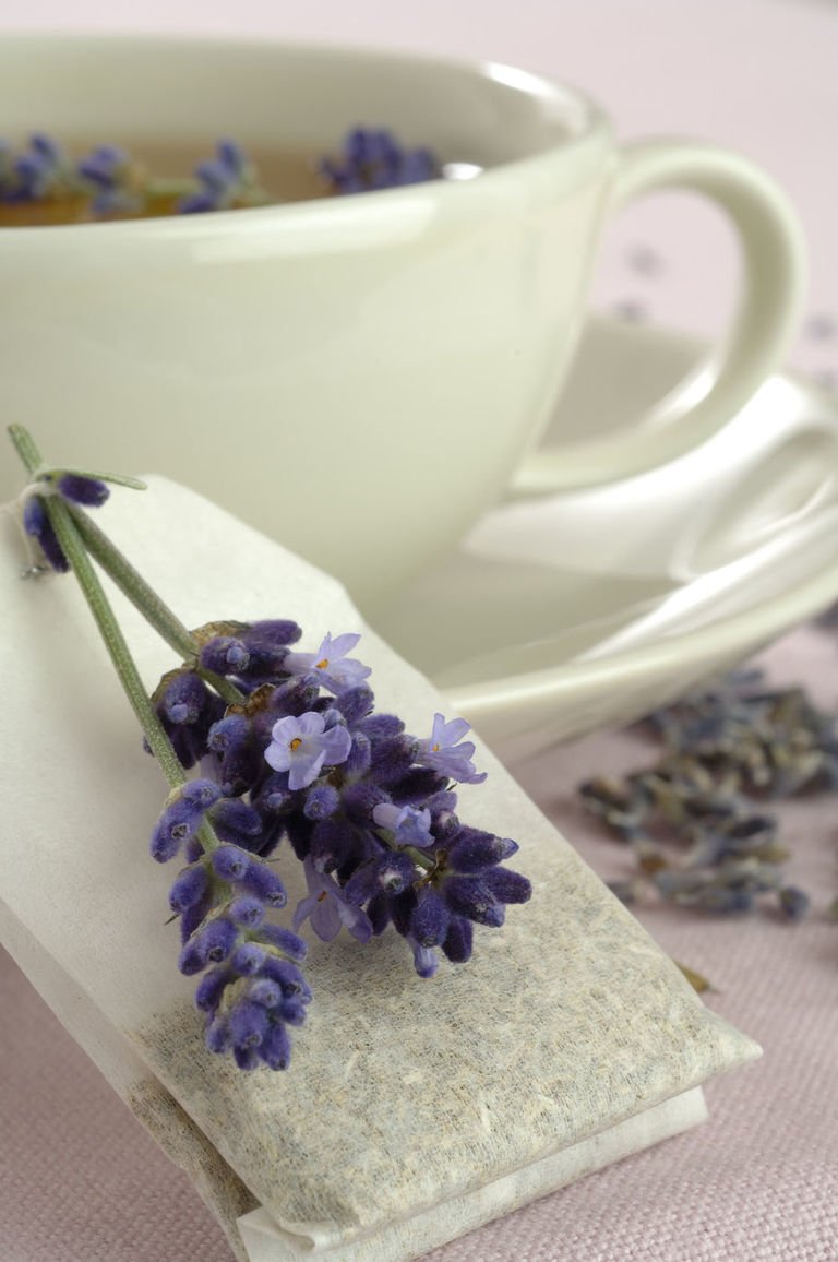 21 Teas That Help You Sleep Well - The Best Bedtime Drinks